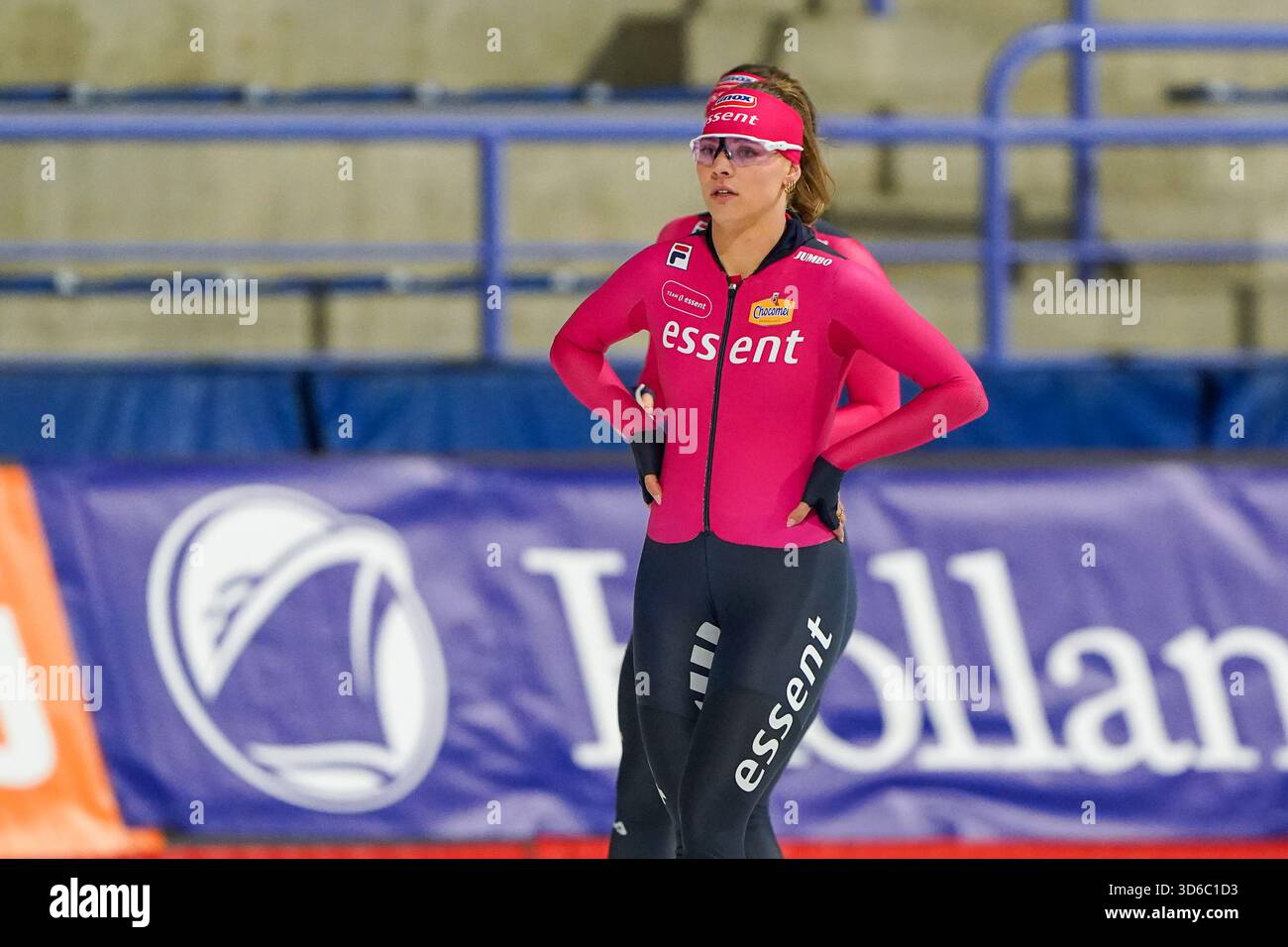 CALGARY, CANADA - NOVEMBER 19: Chloe Hoogendoorn of Netherlands during ...