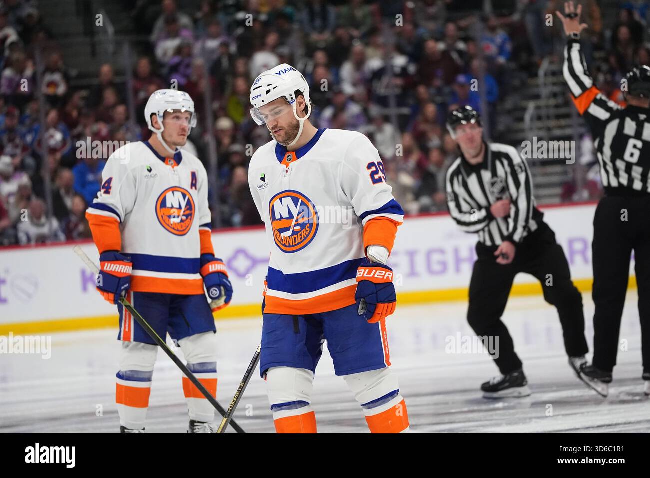 New York Islanders left wing Jonathan Drouin (29) in the third period ...