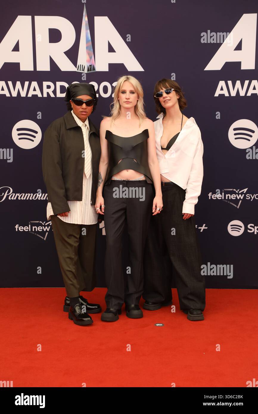 Sydney, Australia. 19th November 2025. Courtney Cunningham, Zoe ...