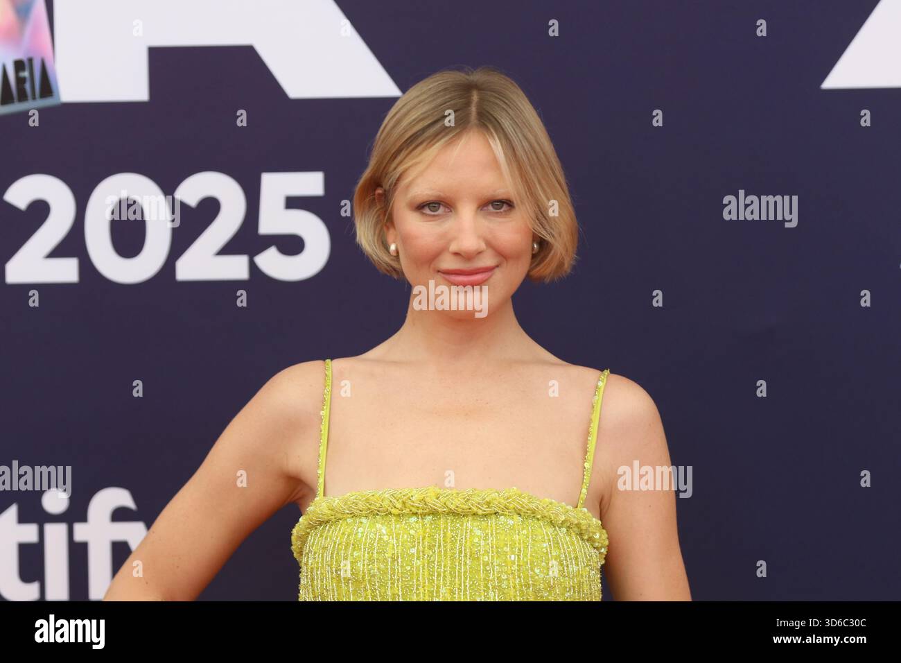 Sydney, Australia. 19th November 2025. Violet Grace Atkinson arrives on ...