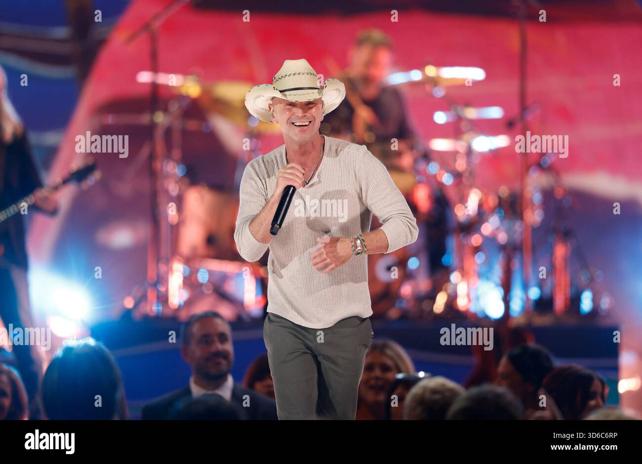 Kenny Chesney performs onstage during the 59th CMA Awards at the ...