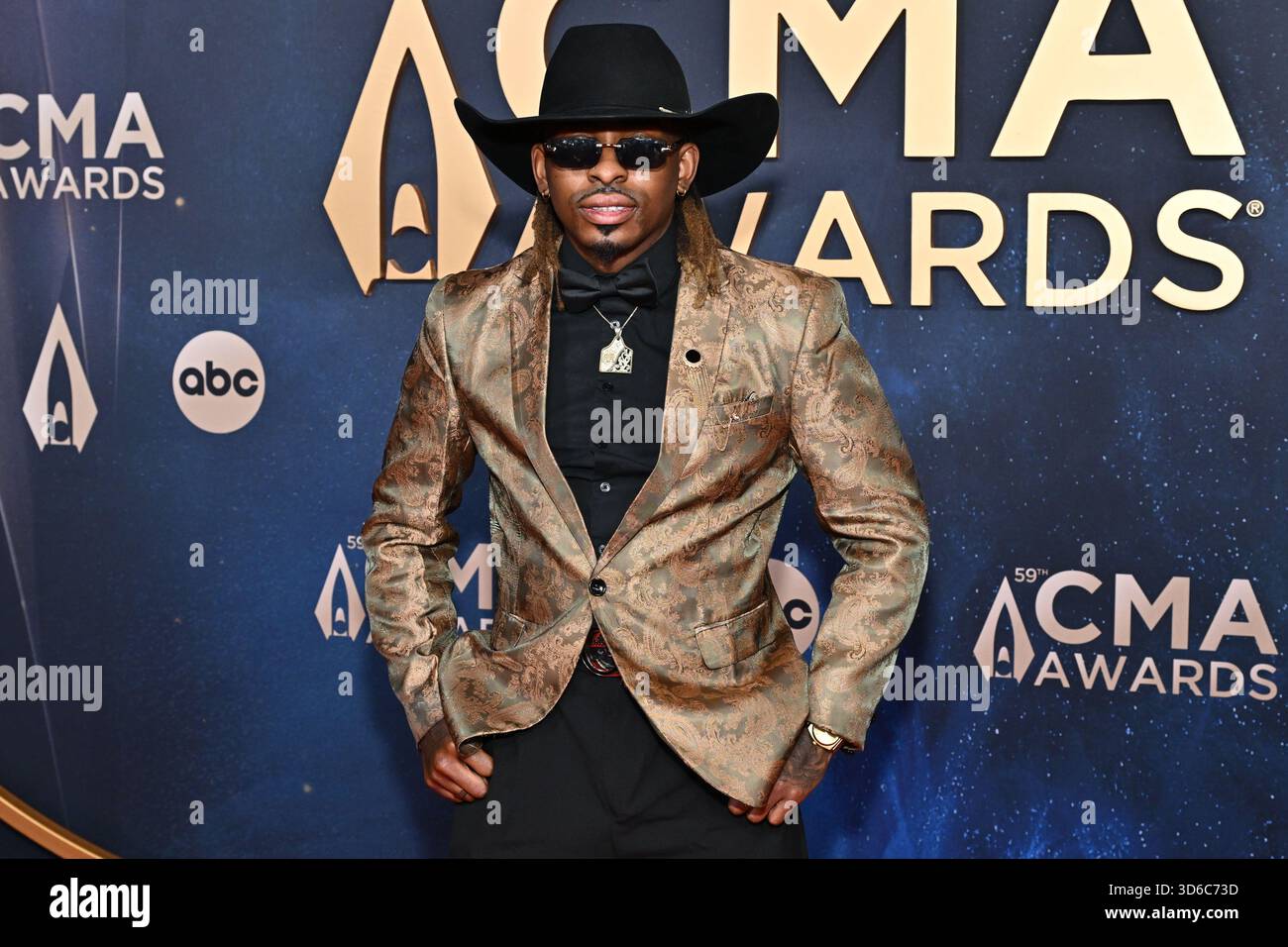 Rodney D. Smith II arrives at the 59th Annual Country Music Association ...