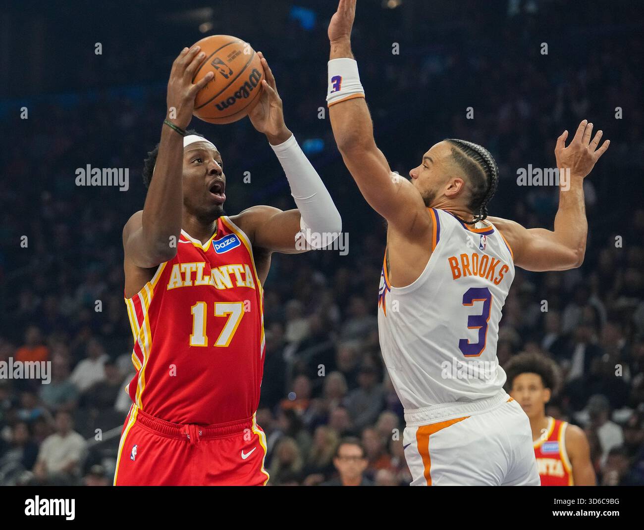 Atlanta Hawks forward Onyeka Okongwu (17) drives to the basket against ...