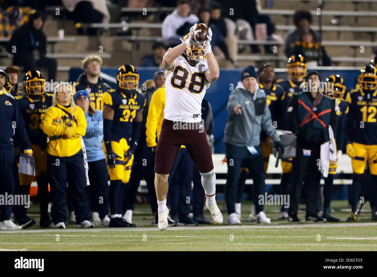 November 19, 2025: Central Michigan Chippewas tight end Henry Dryden ...