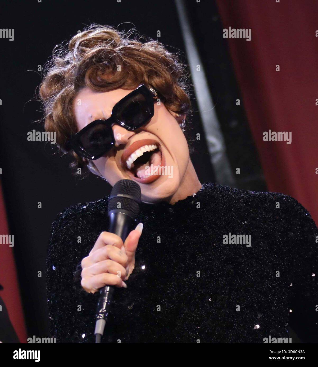 November 19, 2025, New York, New York, USA: British singer/songwriter ...