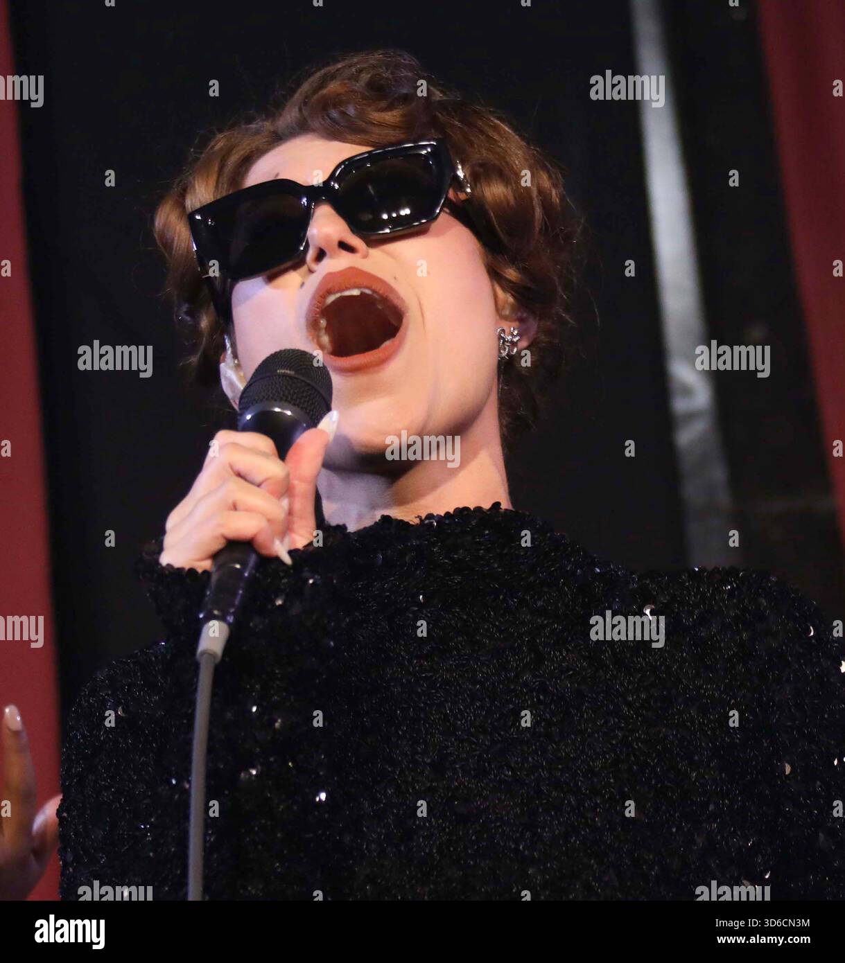 November 19, 2025, New York, New York, USA: British singer/songwriter ...