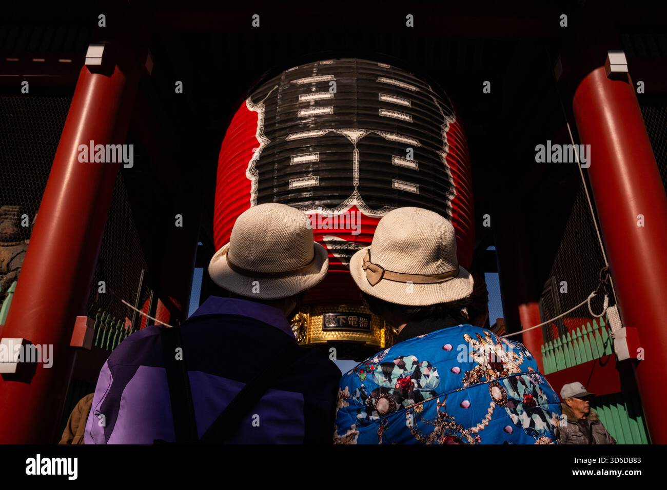 Mainland Chinese tourists visit Sensoji temple in the Asakusa district ...