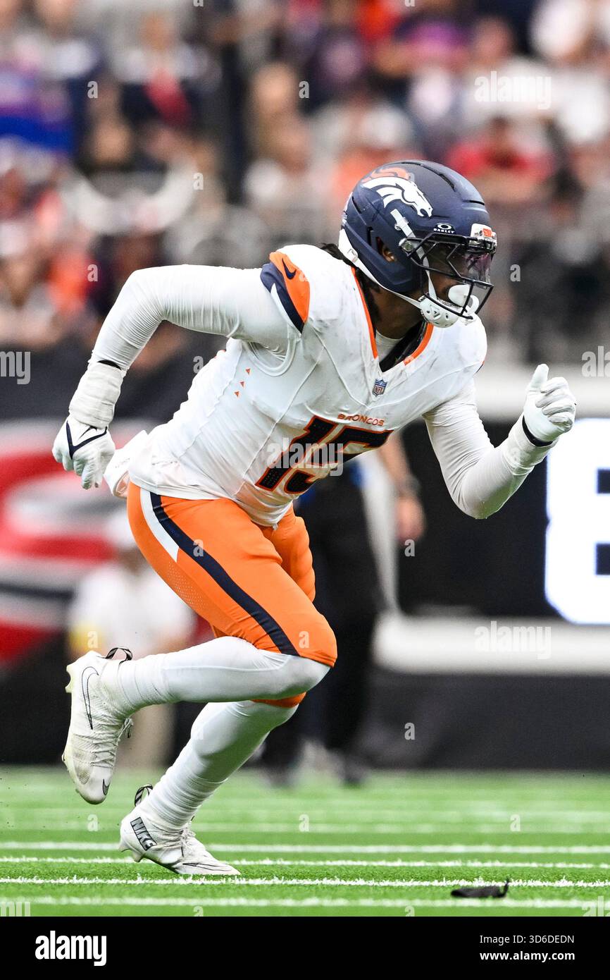 Denver Broncos linebacker Nik Bonitto (15) defends in coverage against ...