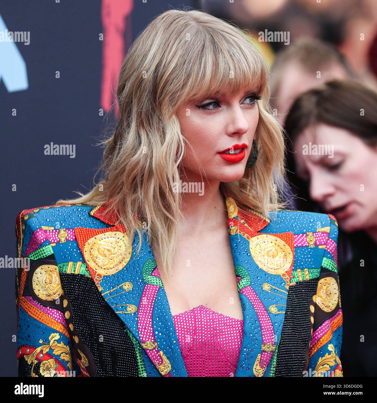 Taylor swift travis kelce engagement hi-res stock photography and ...