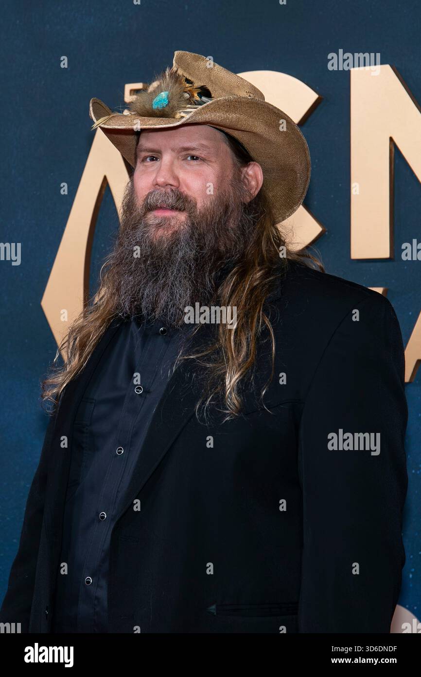 Chris Stapleton walks the red carpet before the “The 59th Annual CMA ...