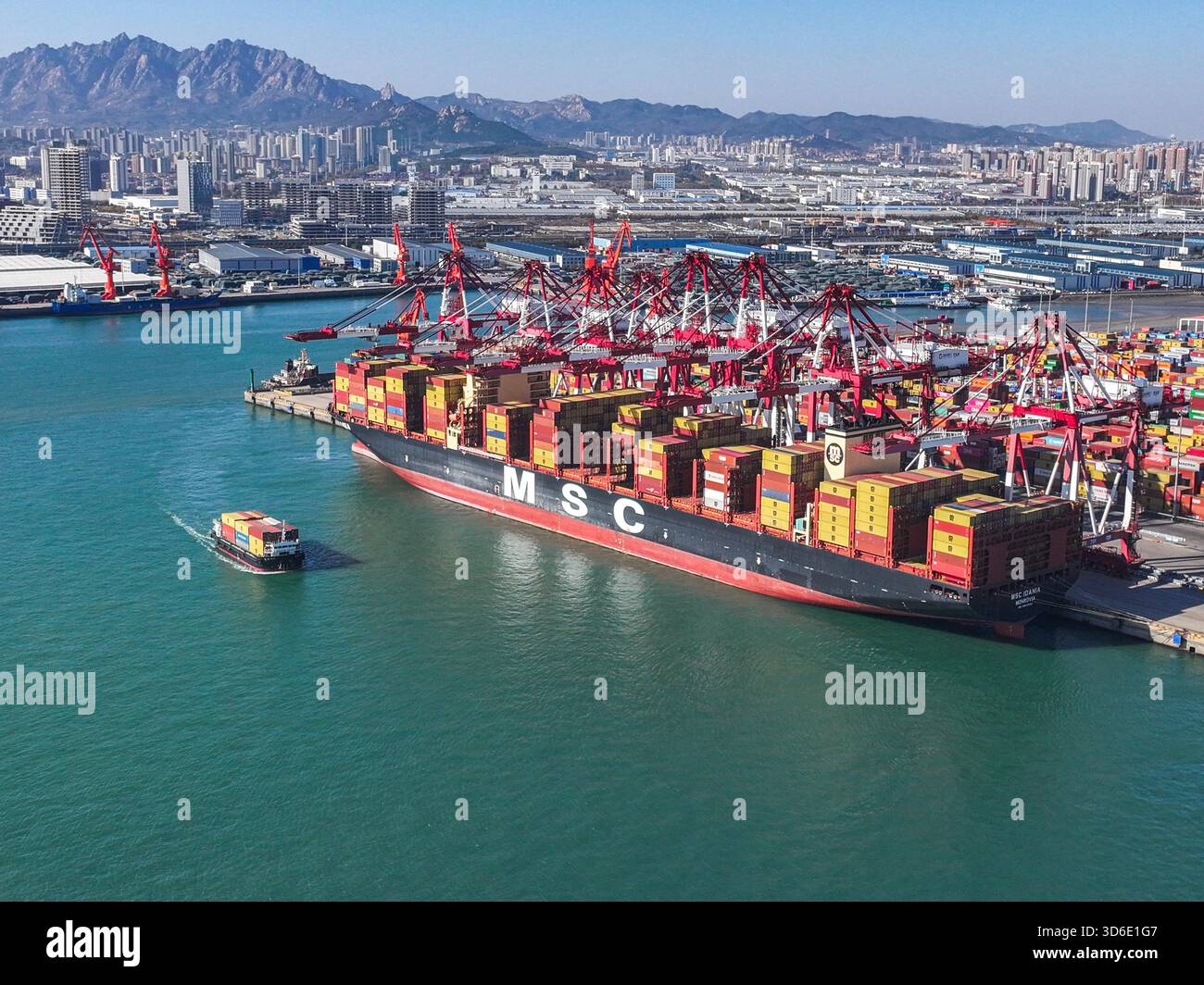 Aerial photo shows the container terminal of Qingdao Port in Qingdao ...