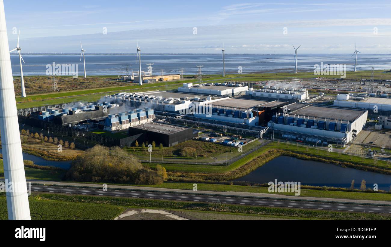 Ai data center exterior hi-res stock photography and images - Alamy