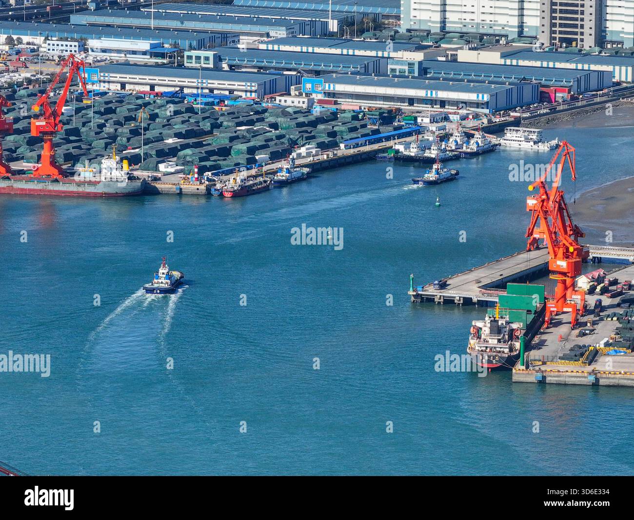 Aerial photo shows the container terminal of Qingdao Port in Qingdao ...