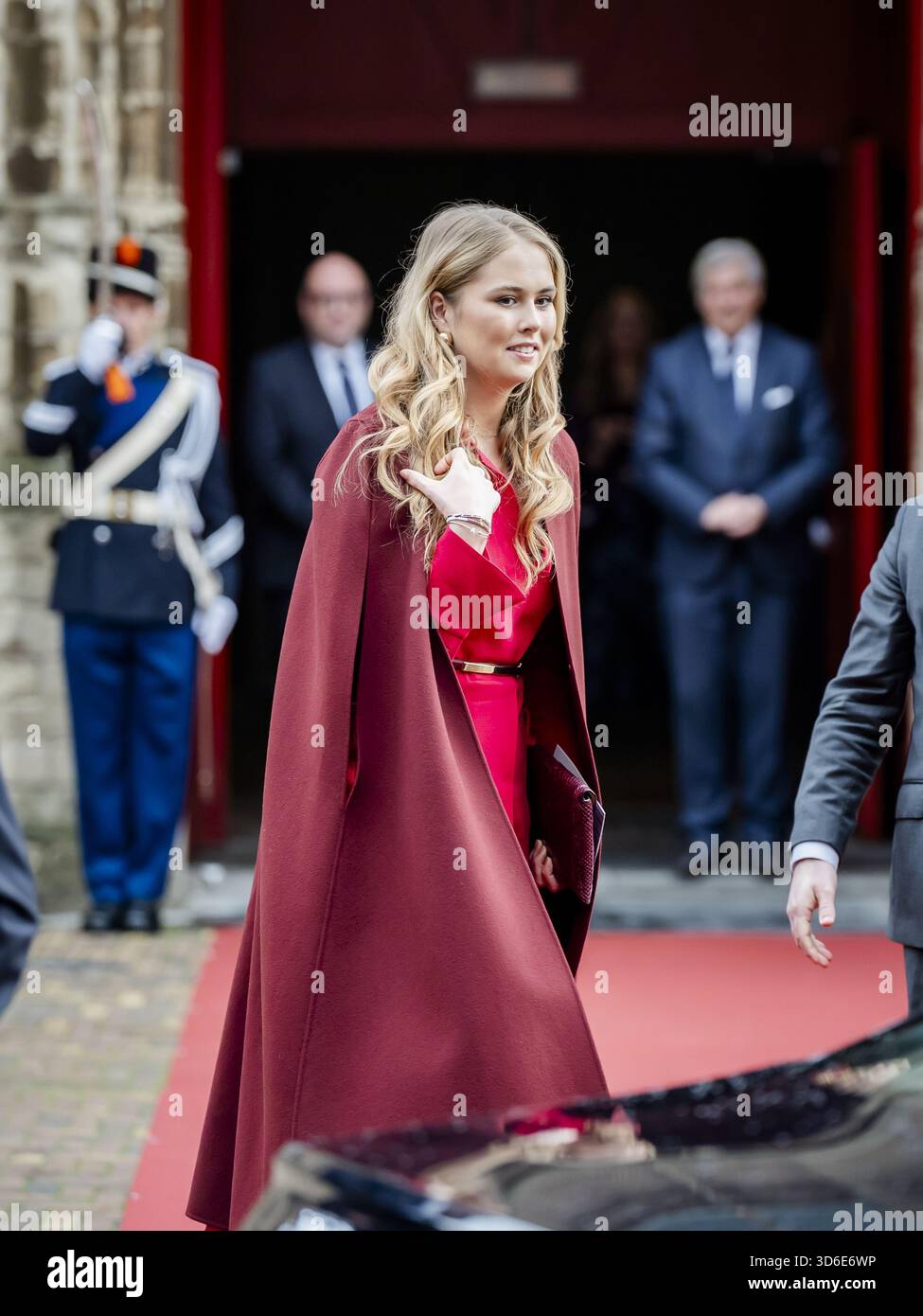 THE HAGUE – King Willem-Alexander and Princess Amalia leave the Grote ...