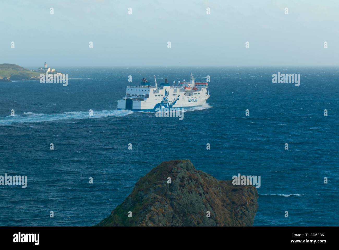 Northlink ferry and lighthouse hi-res stock photography and images - Alamy