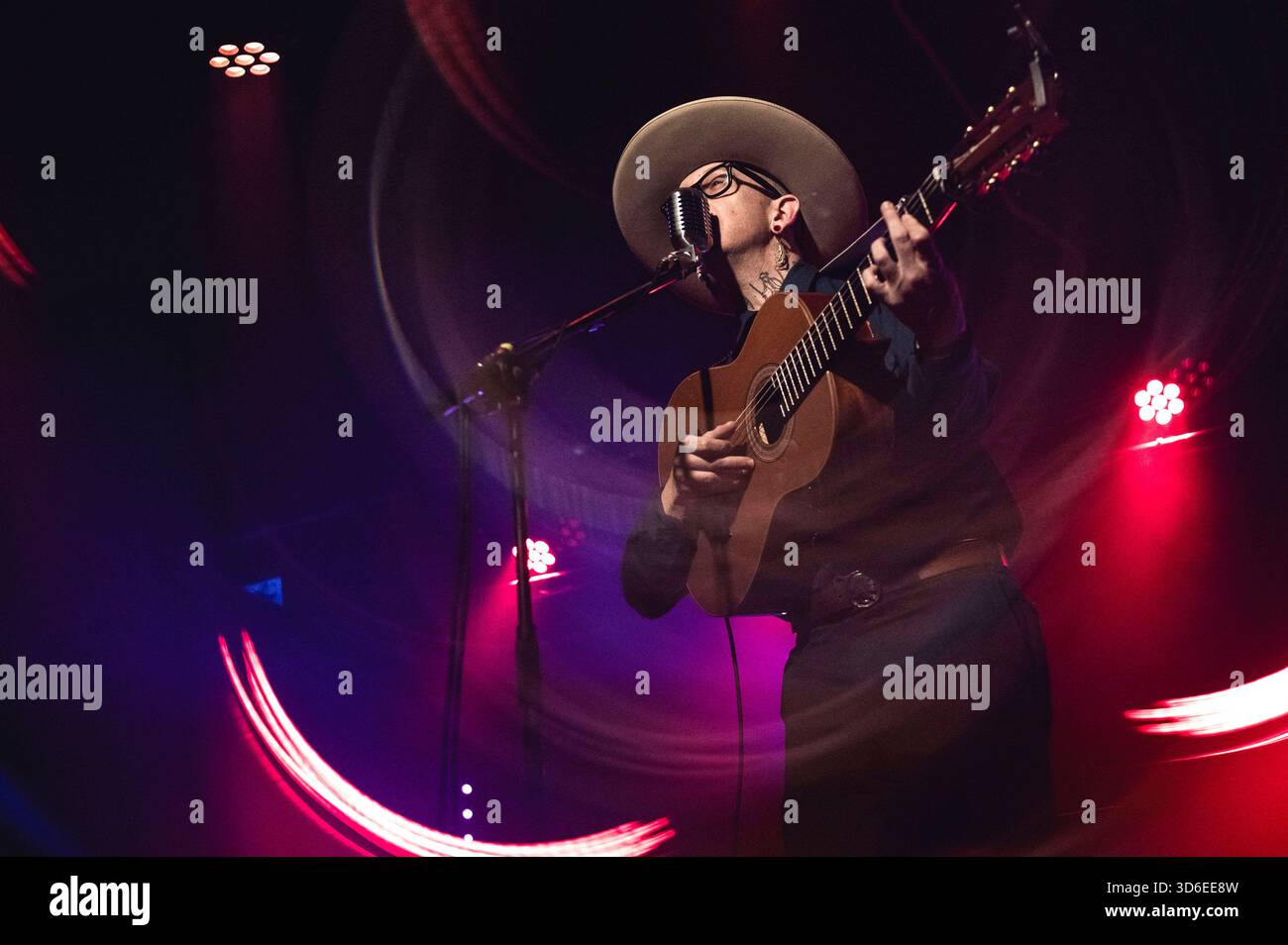Micah P. Hinson live bei einem Konzert seiner The Tomorrow Man -Tour im ...