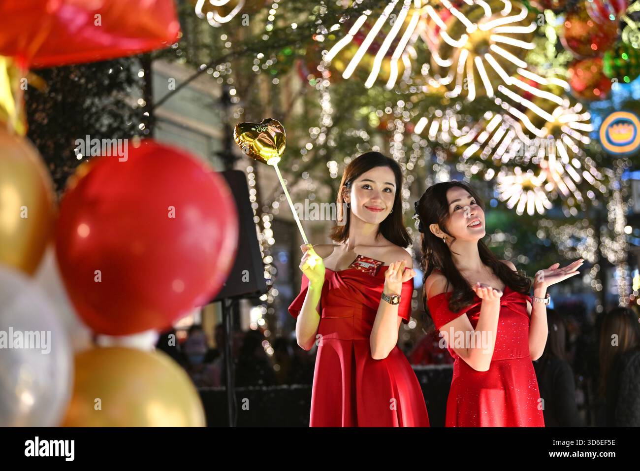 The models posing photo in the Luminous Carnival Christmas event of the ...