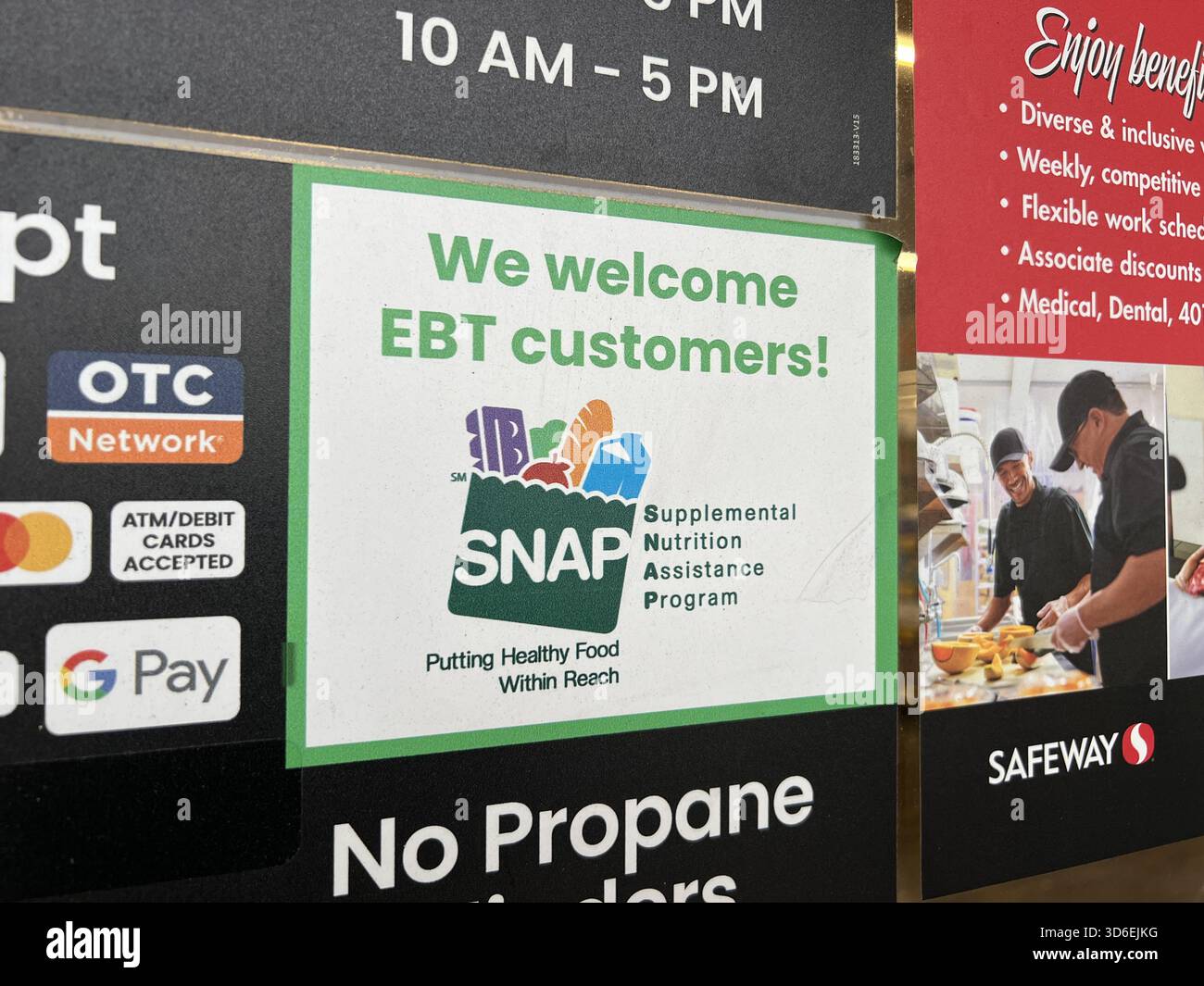 Close-up of sign for SNAP and EBT at a Safeway supermarket in Lafayette ...