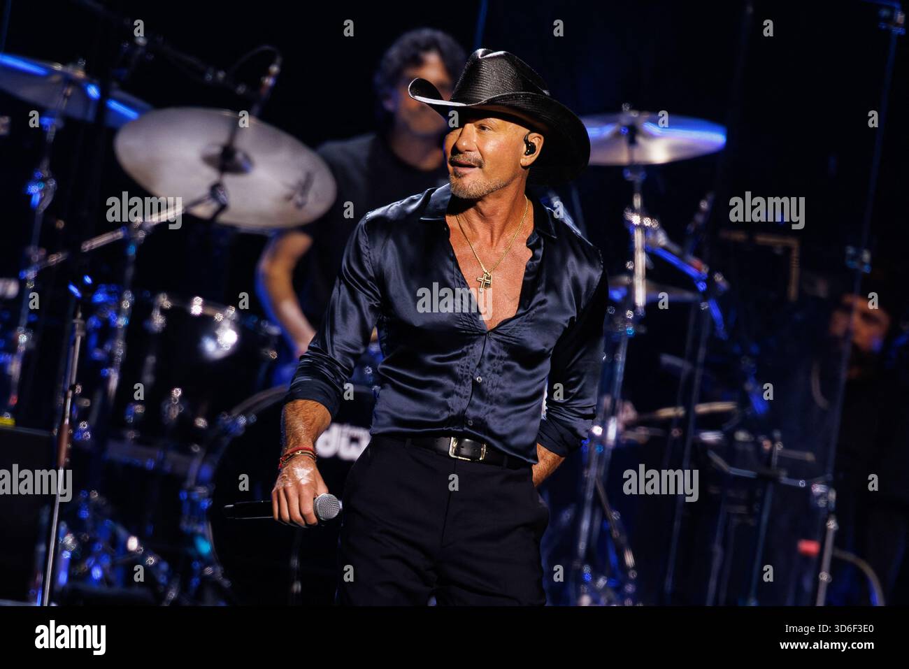 Tim McGraw performs during The iHeartRadio Music Festival at T-Mobile ...