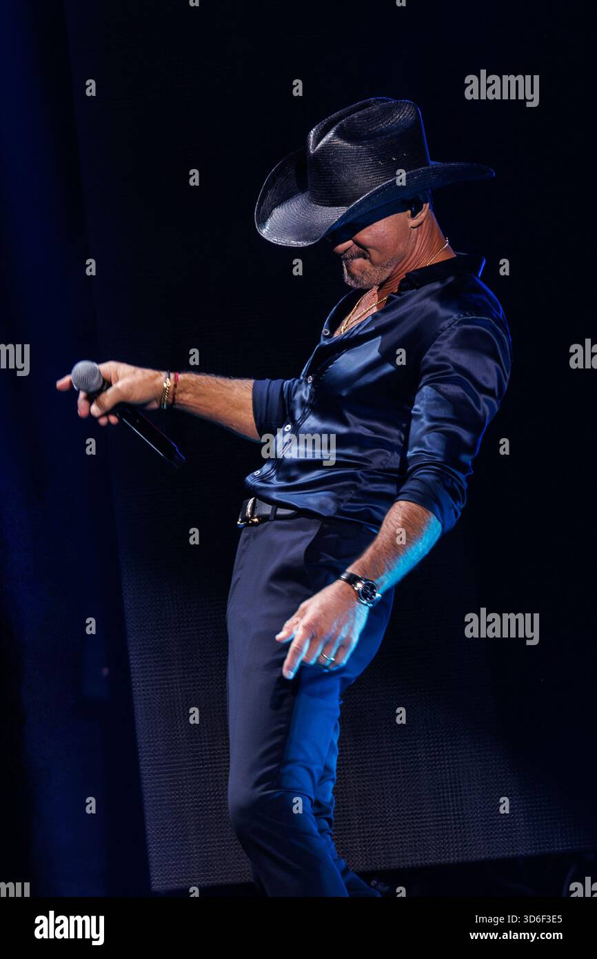 Tim McGraw performs during The iHeartRadio Music Festival at T-Mobile ...