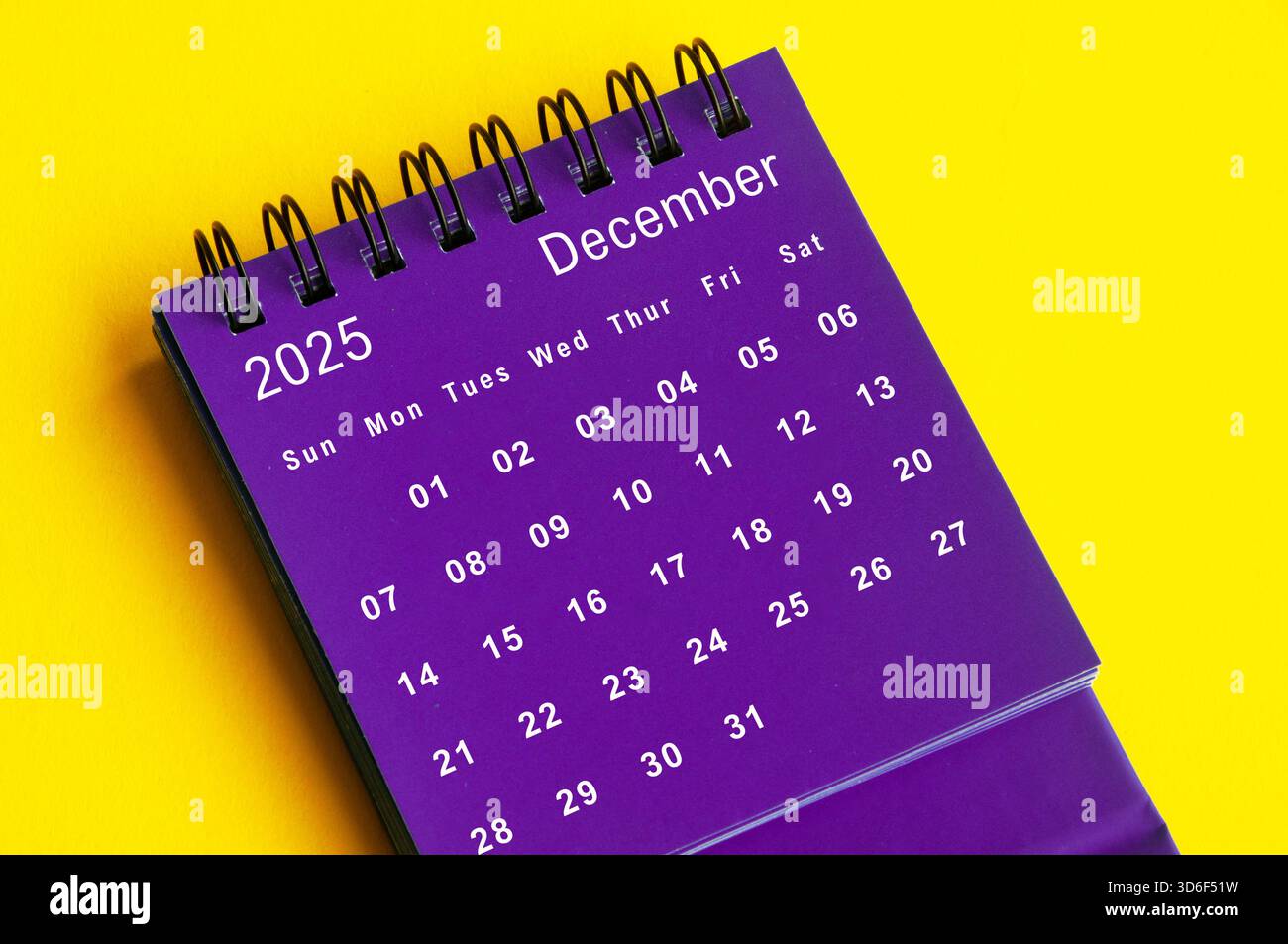 December 2025 calendar design hi-res stock photography and images - Alamy