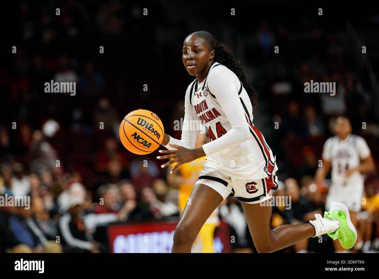 South Carolina guard Agot Makeer brings the ball upcourt during the ...