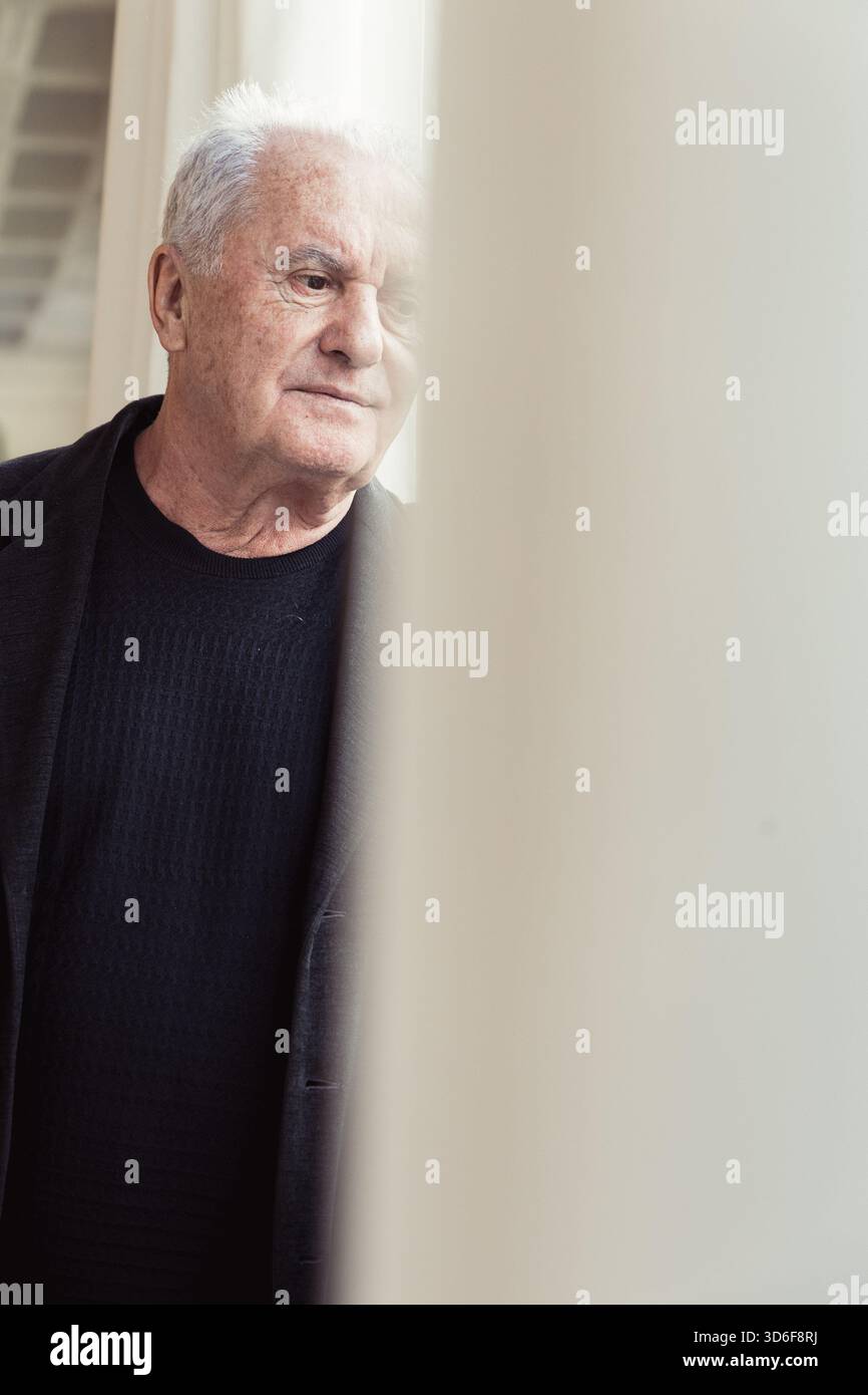 Singer-songwriter Víctor Manuel poses for Europa Press on November 20 ...
