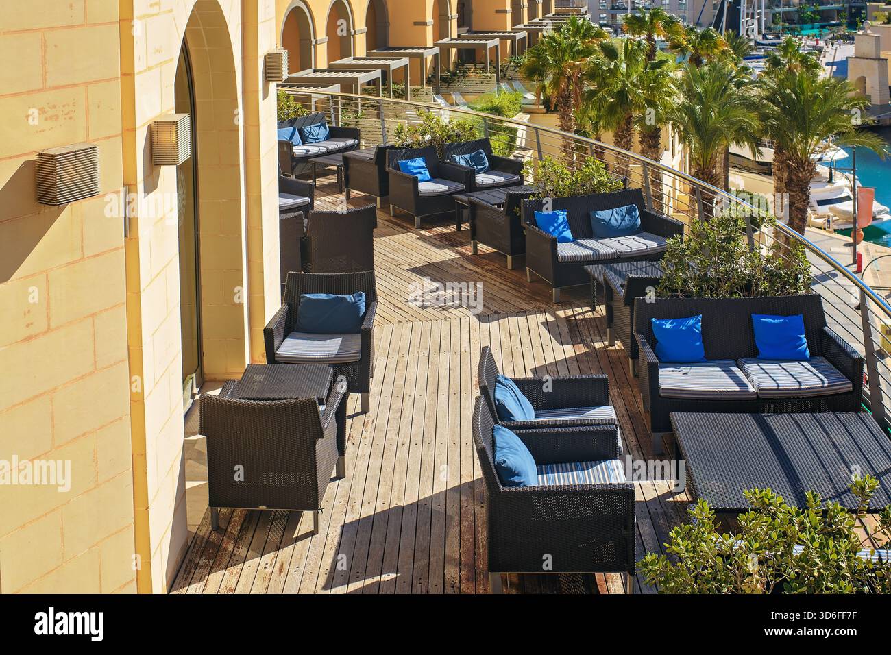 Exterior outdoor waterfront terrace hi-res stock photography and images ...