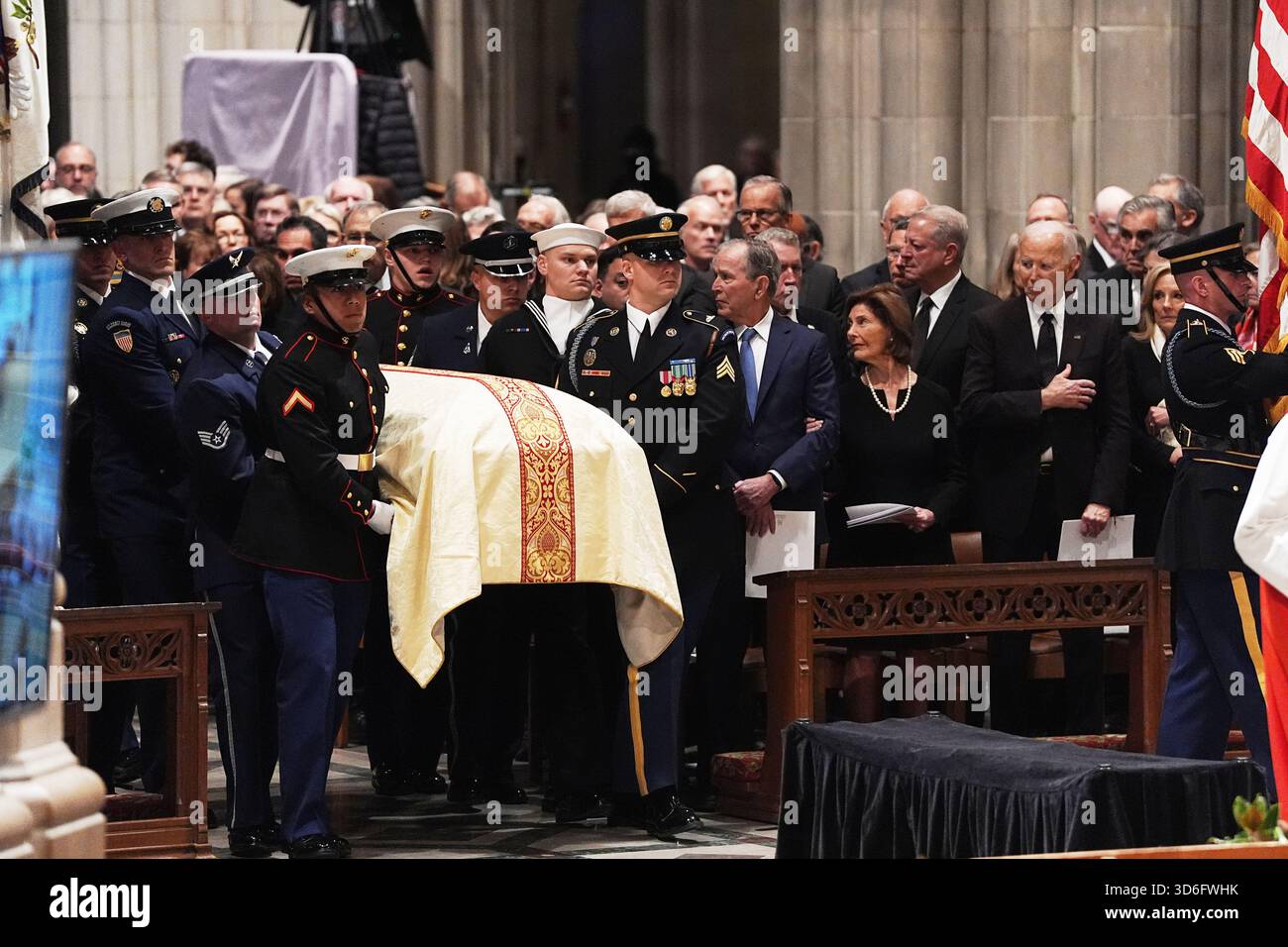 Former Presidents front row from left, George W. Bush with Laura Bush ...