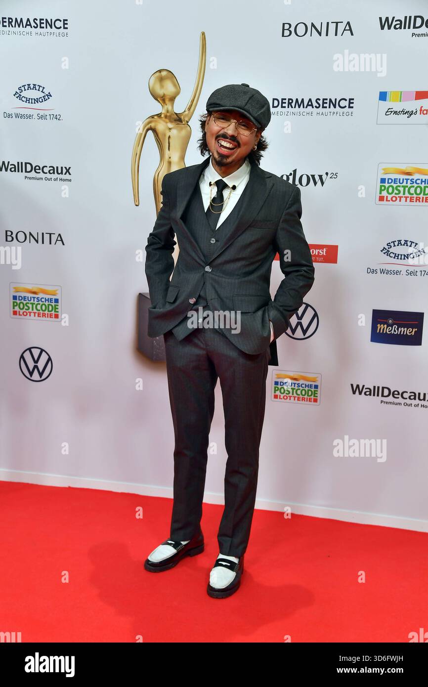 Tony Bauer bei der Verleihung der GOLDENE BILD der FRAU im Stage ...