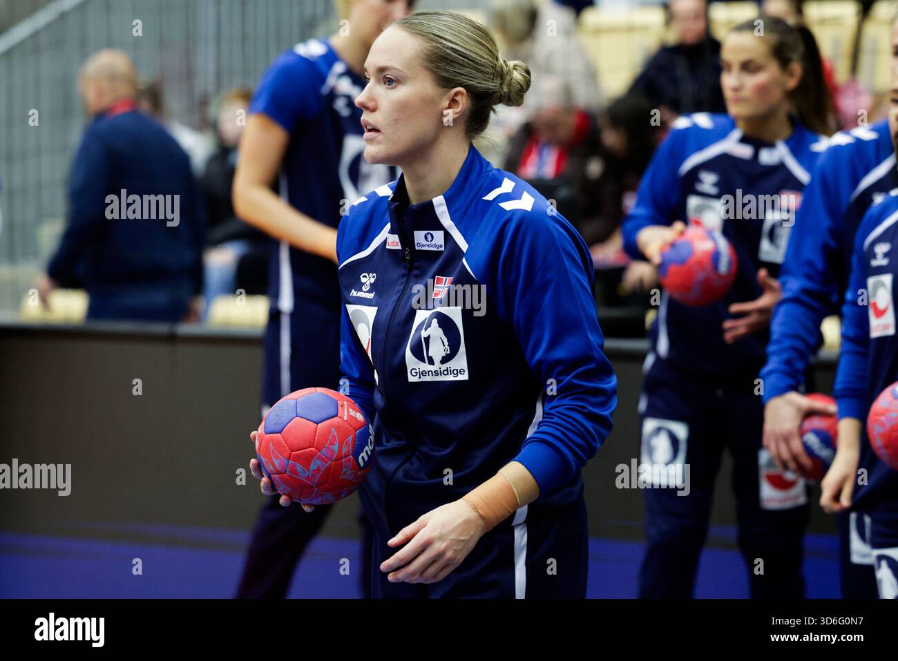 Sotra 20251120. Norway's Malin Aune before the handball match between ...