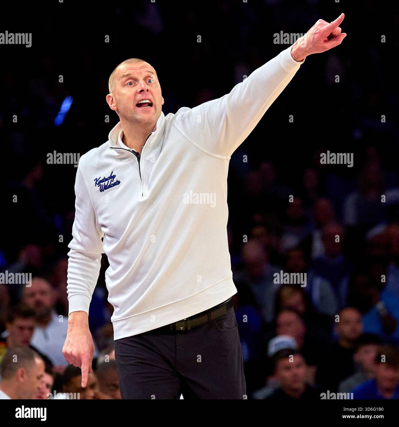 Kentucky Wildcats head coach Mark Pope during the State Farm Champions ...