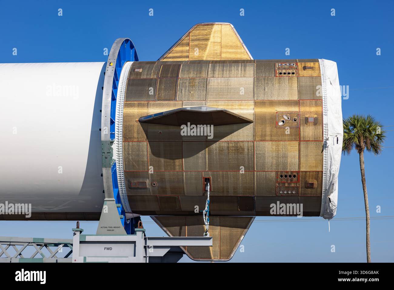The rollback of the 189 feet long Blue Origin New Glenn booster "Never ...