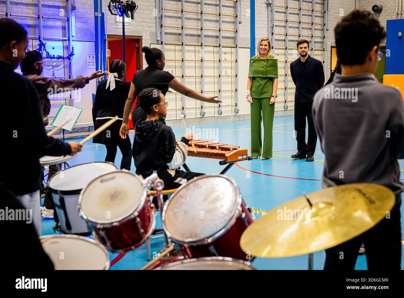 Queen Maxima visits participating school largest school band. Amsterdam ...