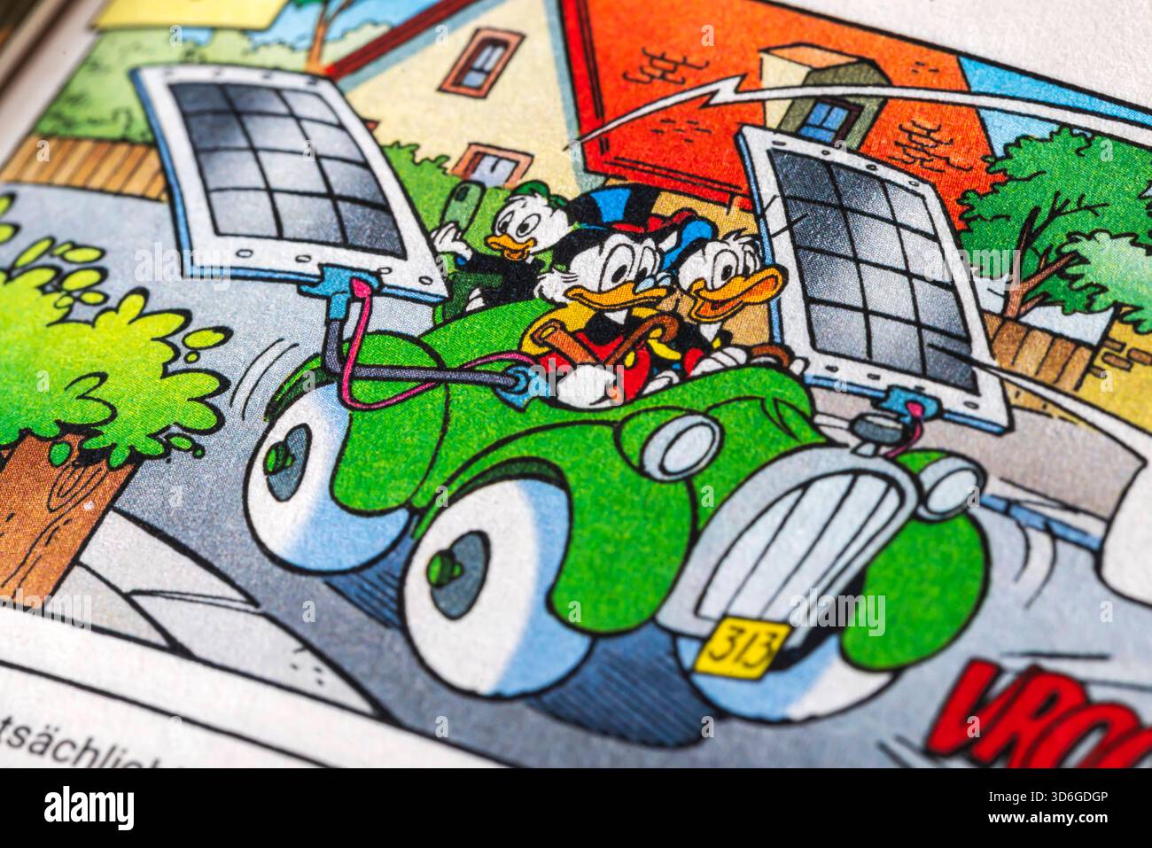 Donald Duck fährt jetzt elektrisch. Sein Auto, der 313, ist fast ...
