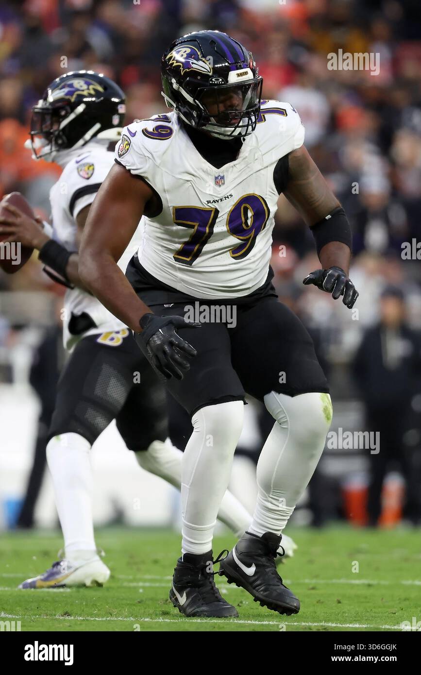 Baltimore Ravens offensive tackle Ronnie Stanley (79) looks to make a ...