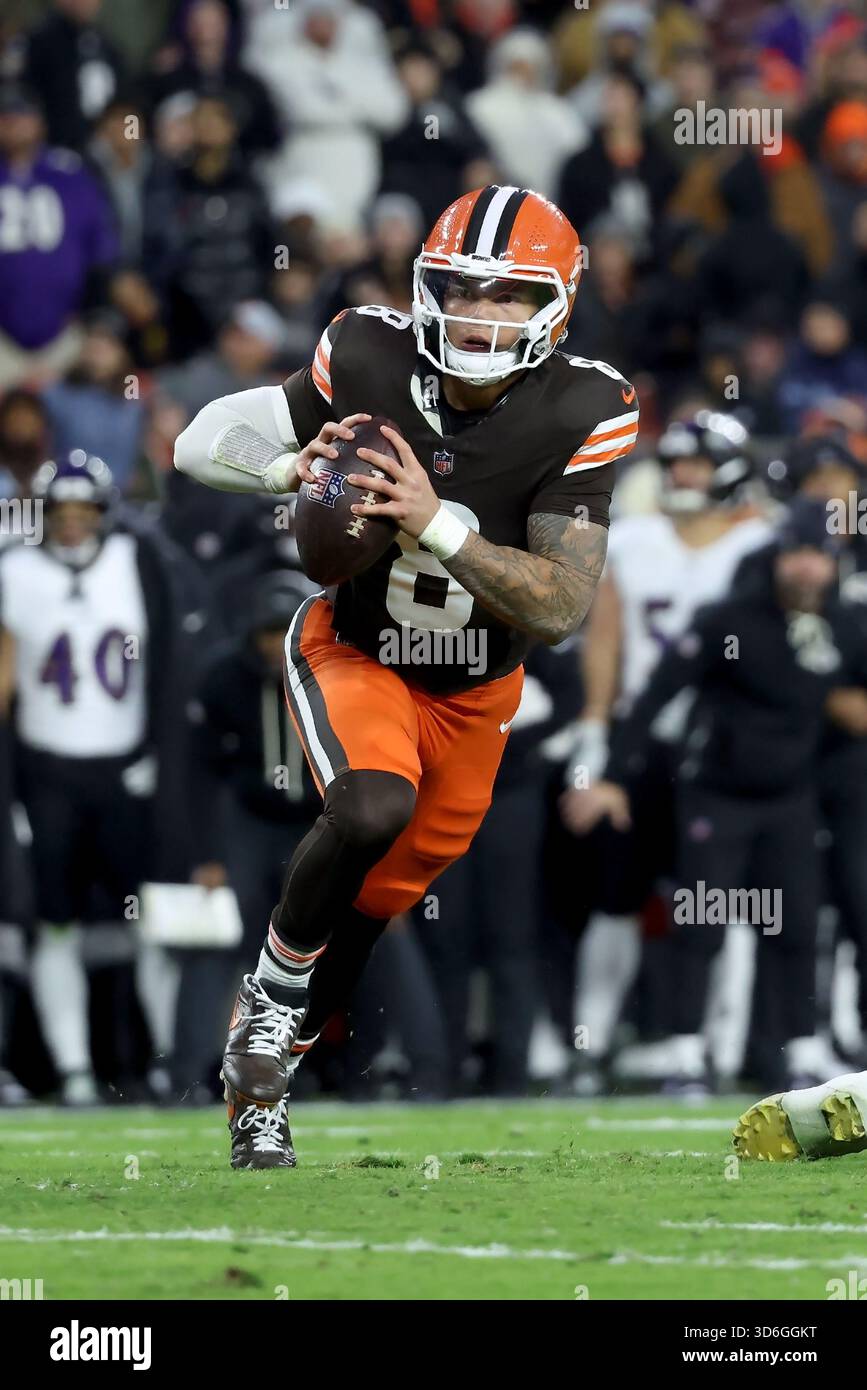 Cleveland Browns quarterback Dillon Gabriel (8) runs with the ball ...
