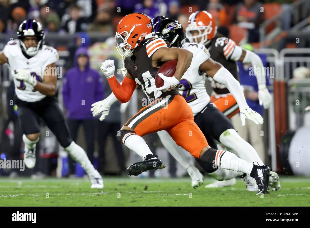 Cleveland Browns wide receiver Gage Larvadain (84) runs with the ball ...