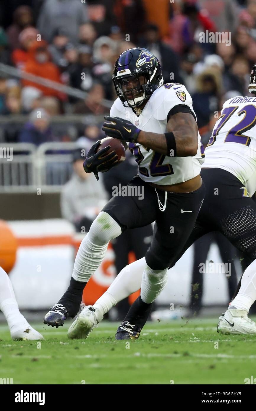 Baltimore Ravens running back Derrick Henry (22) runs with the ball ...