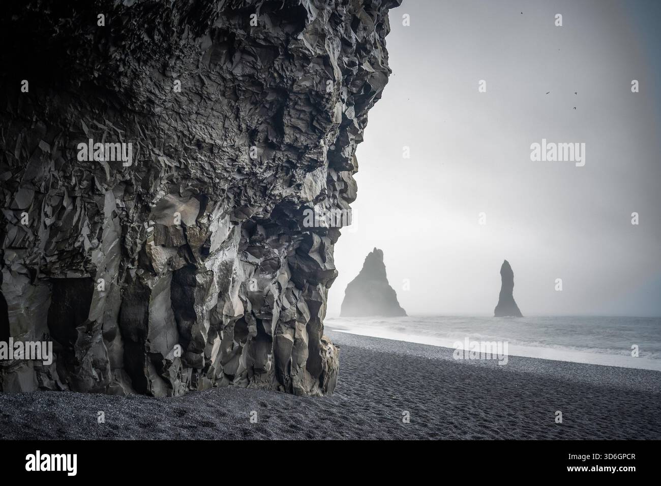 The breathtaking Reynisfjara Black Sand Beach, the most dangerous beach ...
