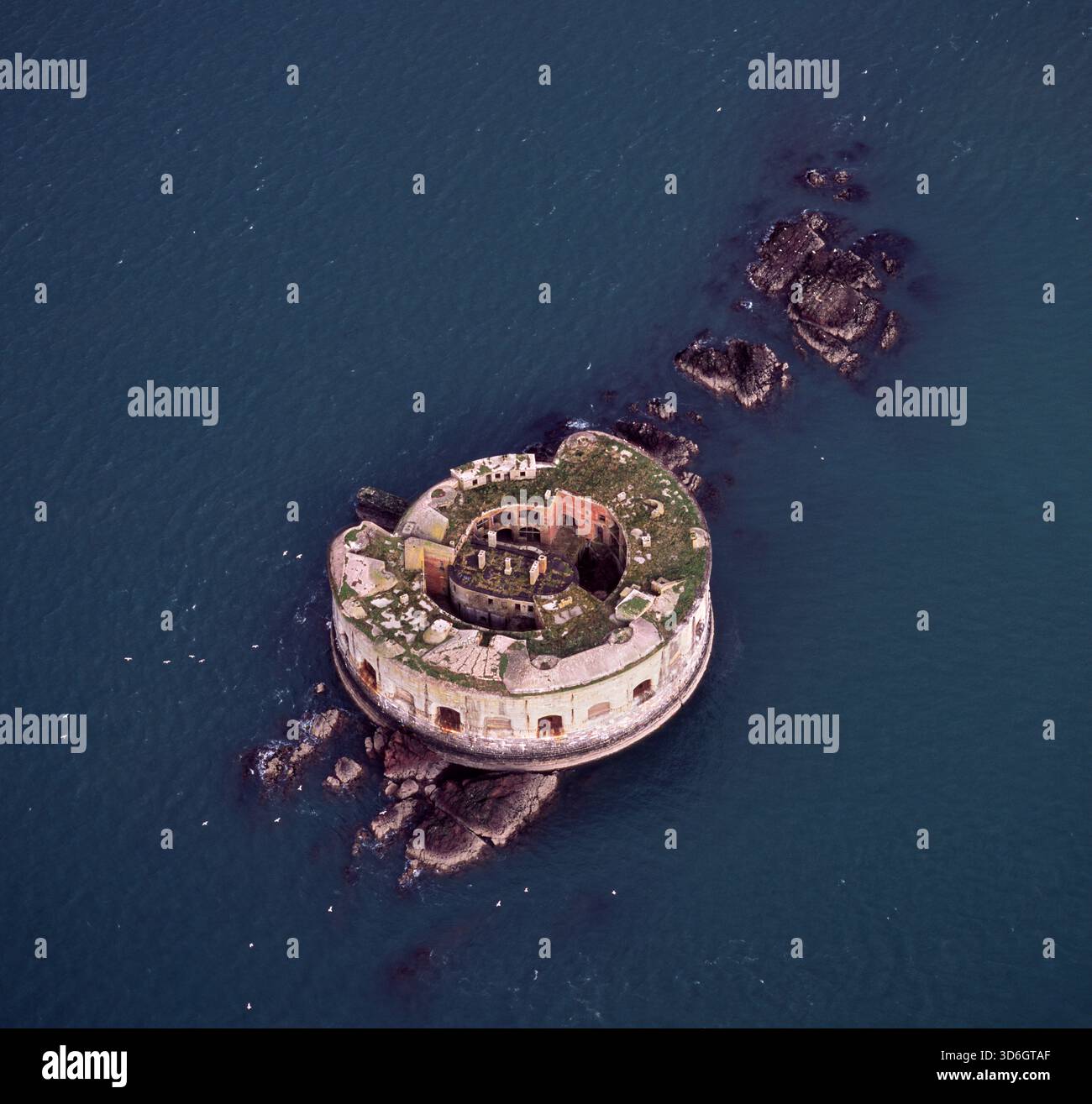 Early to middle iron age fort hi-res stock photography and images - Alamy