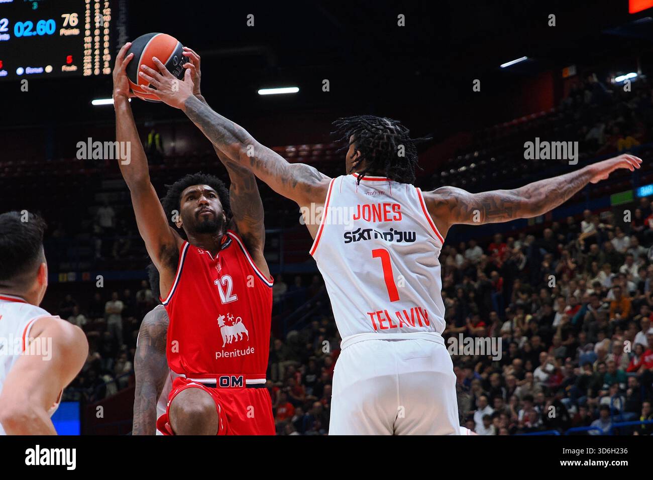 Armoni Brooks (EA7 Emporio Armani Olimpia Milano) & Chris Jones (Hapoel ...