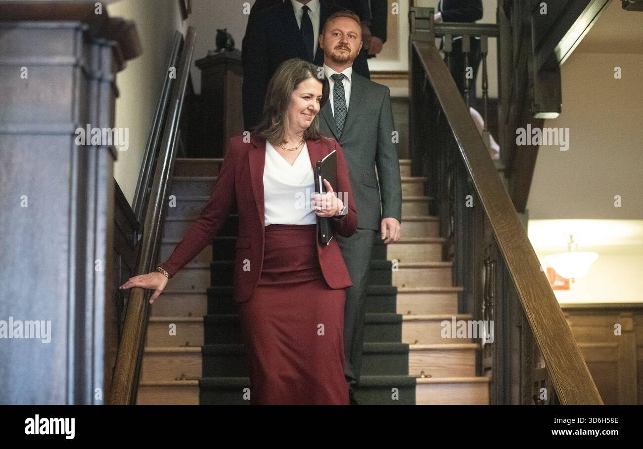 Alberta Premier Danielle Smith and Minister of Justice Mickey Amery ...