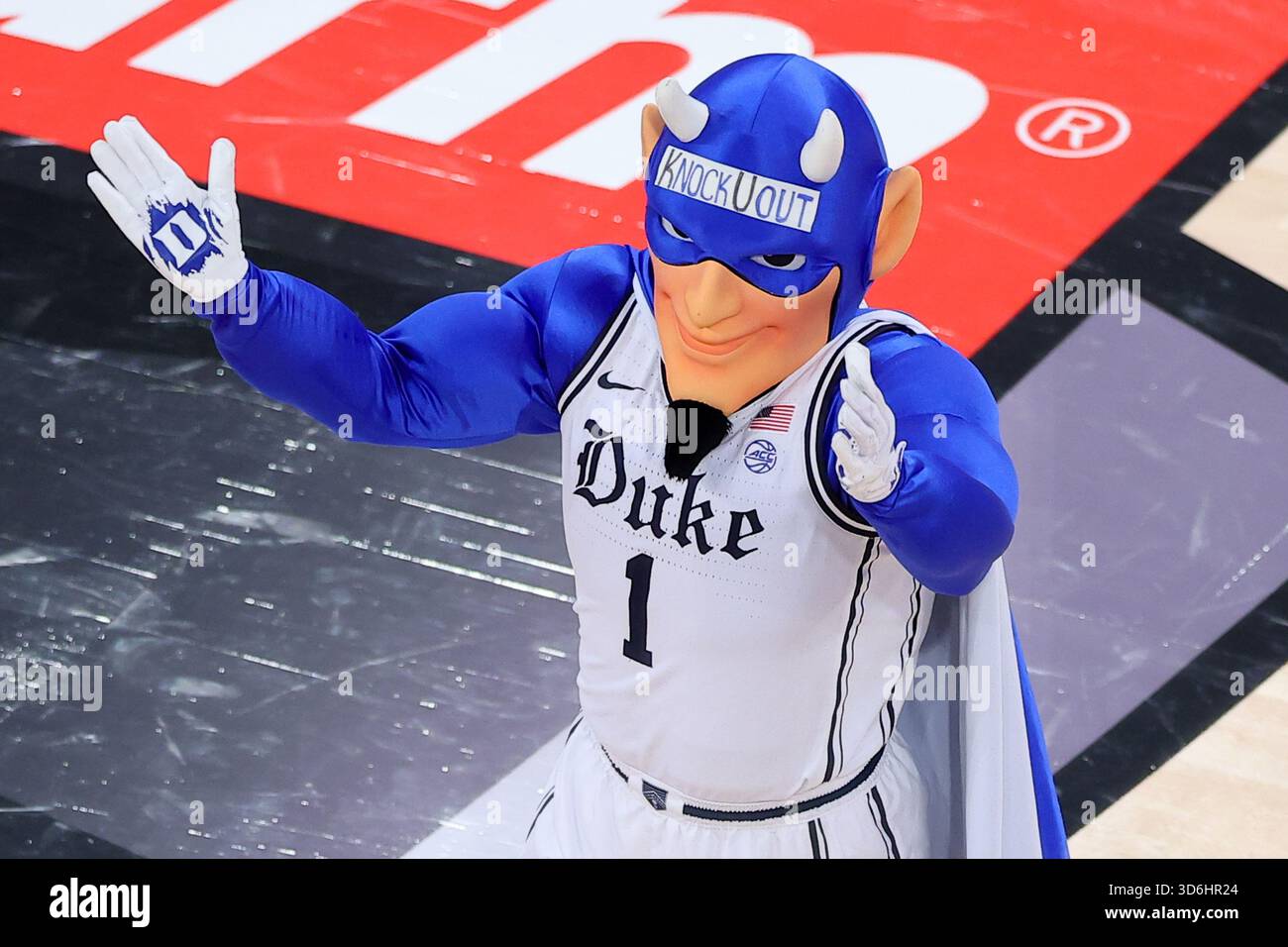 NEW YORK, NY - NOVEMBER 18: The Duke Blue Devils Mascot Blue Devil ...