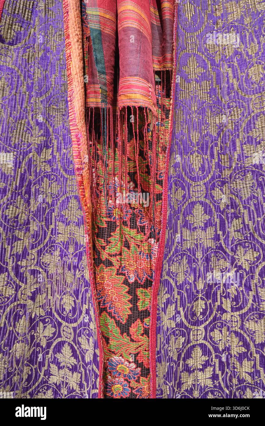 Silk robe pattern hi-res stock photography and images - Alamy