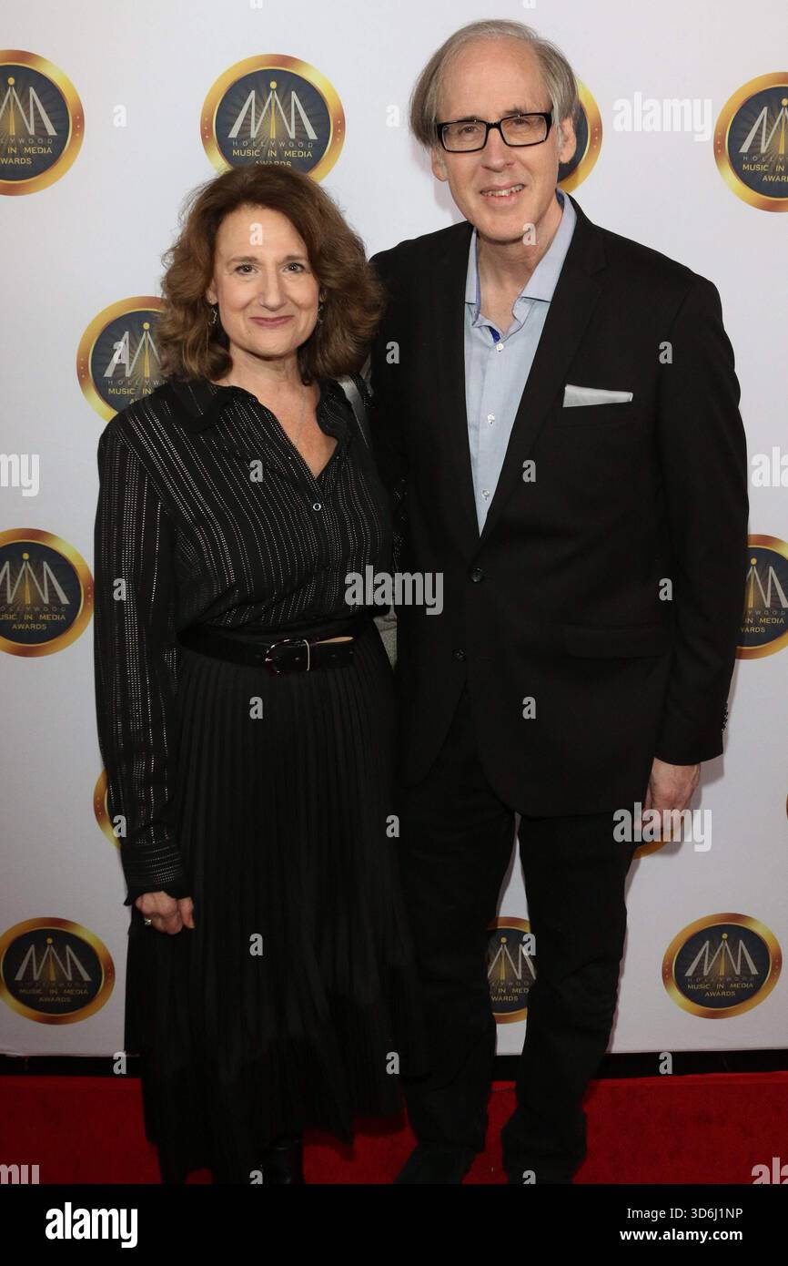 Photo by: zz/GOTPAP/STAR MAX/IPx 2025 11/19/25 Joan Beal and Jeff Beal ...