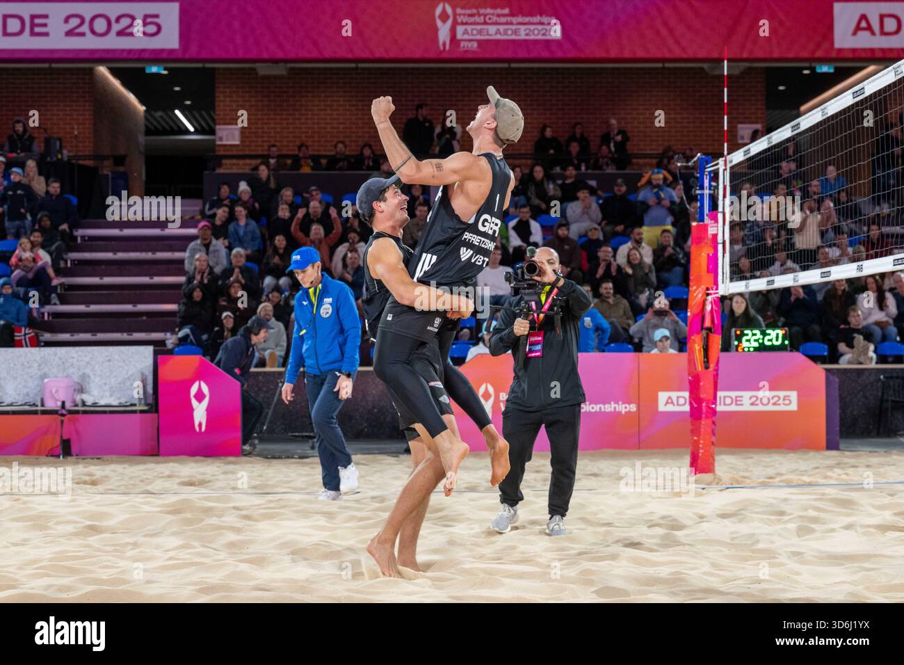ADELAIDE, AUSTRALIA - NOVEMBER 20: Lukas Pfretzschner (Player 1 - GER ...