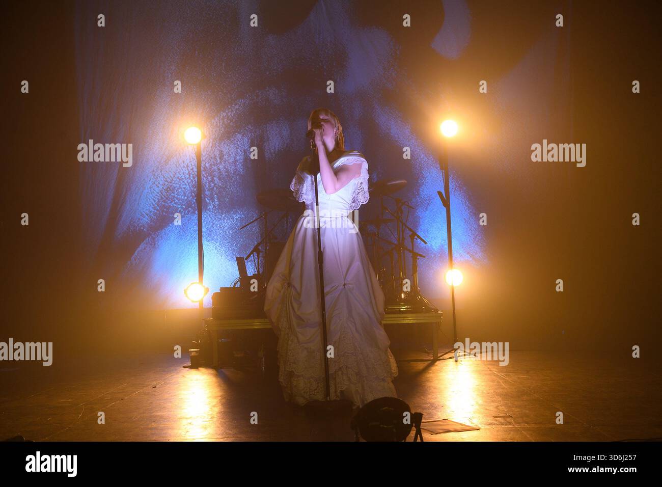 London, UK. 20 Nov 2025. Lead singer Paige Turner of British-American ...