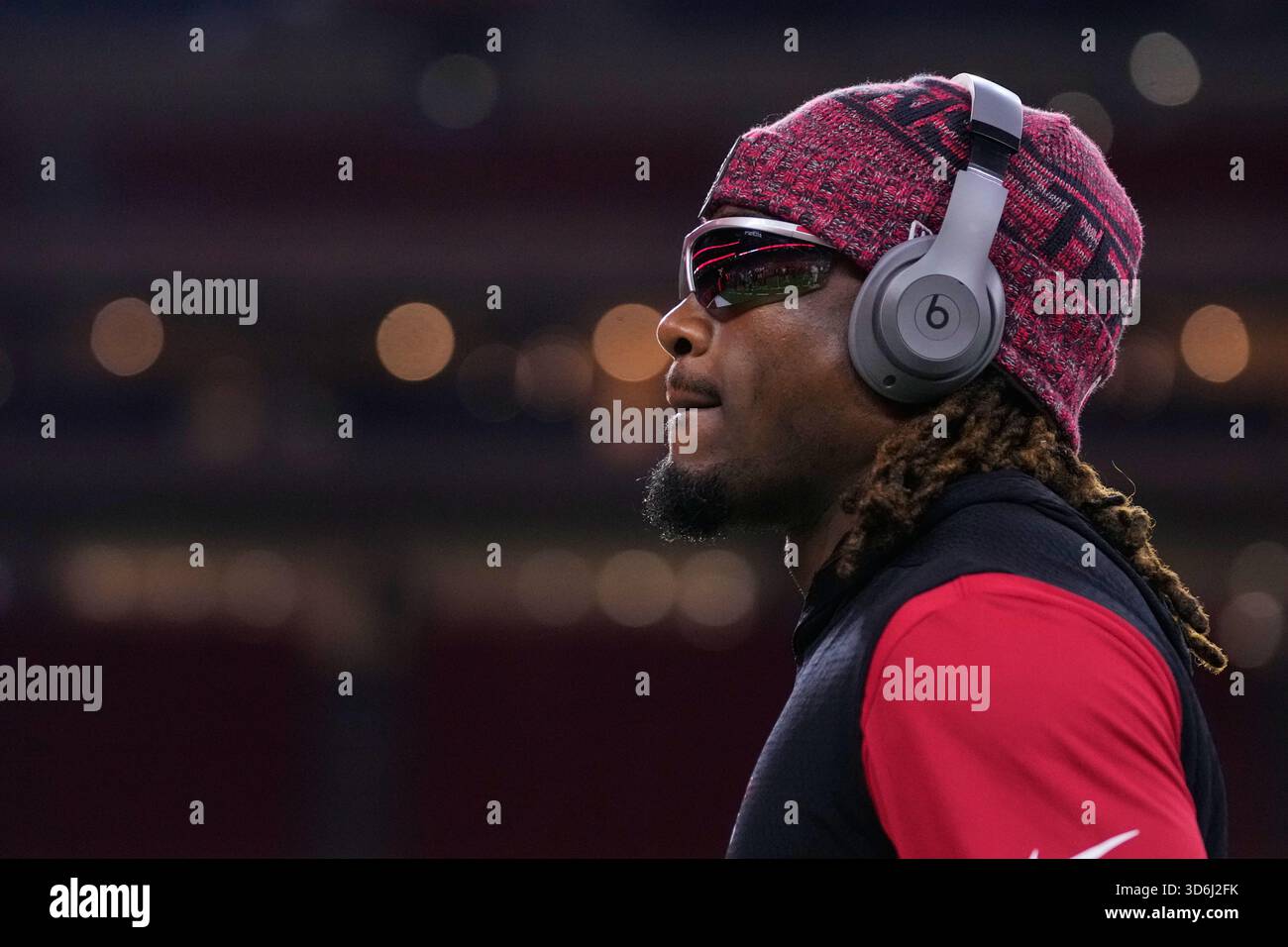 Houston Texans cornerback Tremon Smith warms up before an NFL football ...