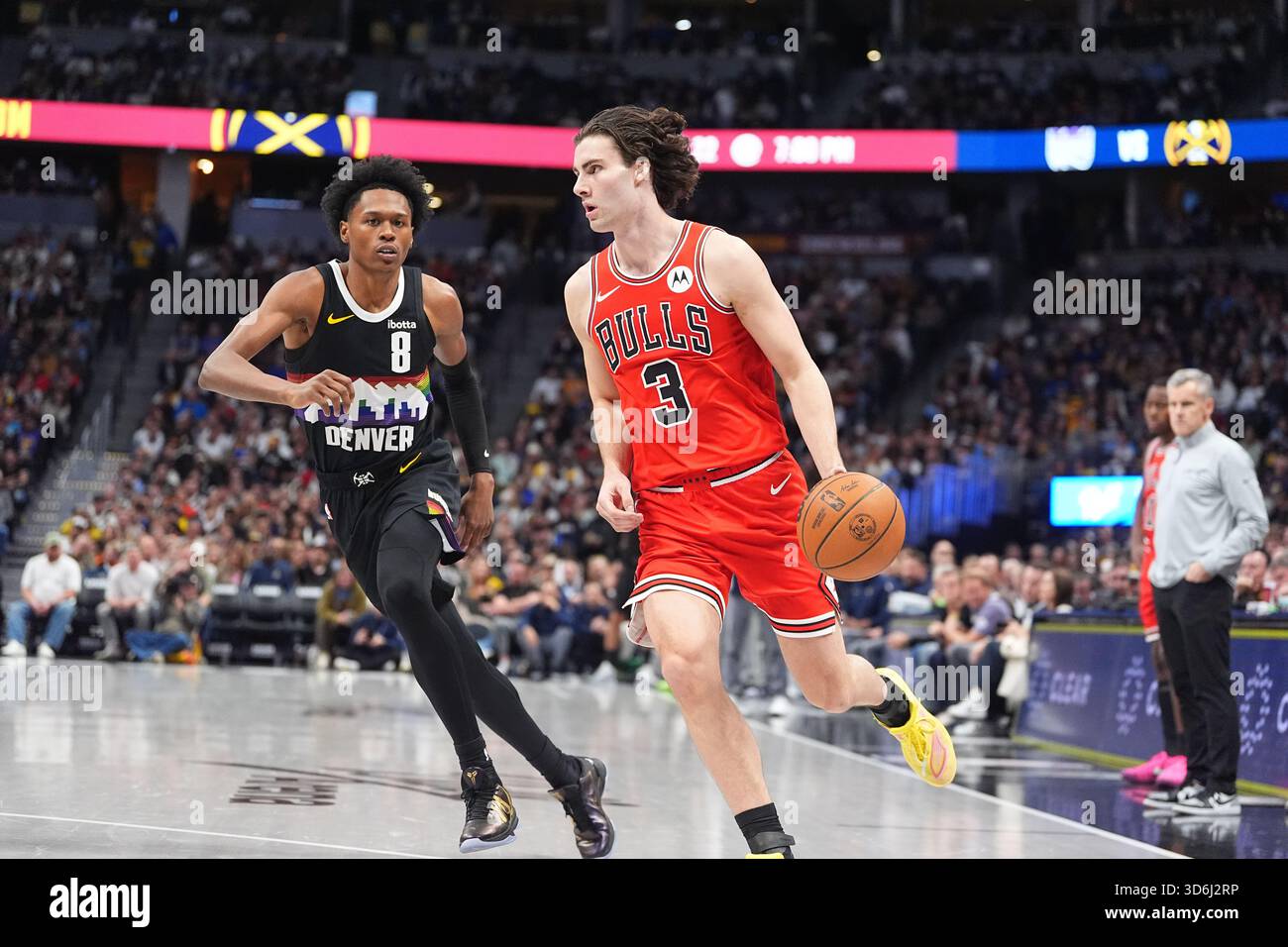 Chicago Bulls guard Josh Giddey (3) and Denver Nuggets guard Peyton ...